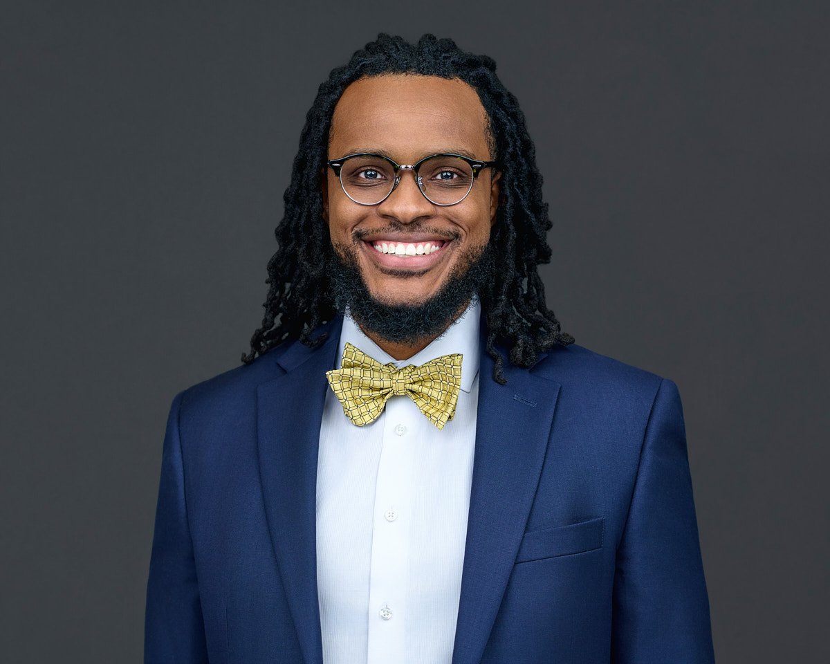 Marietta & Dallas Oral Surgeon, Raymond Dickey Jr., DMD